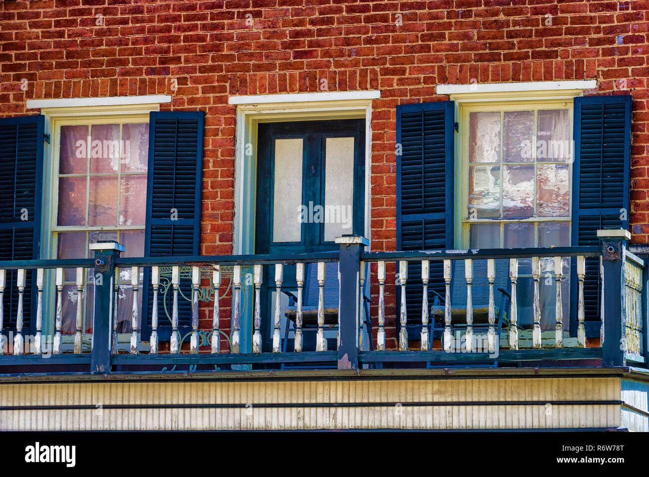Upper floor veranda hi-res stock photography and images - Alamy