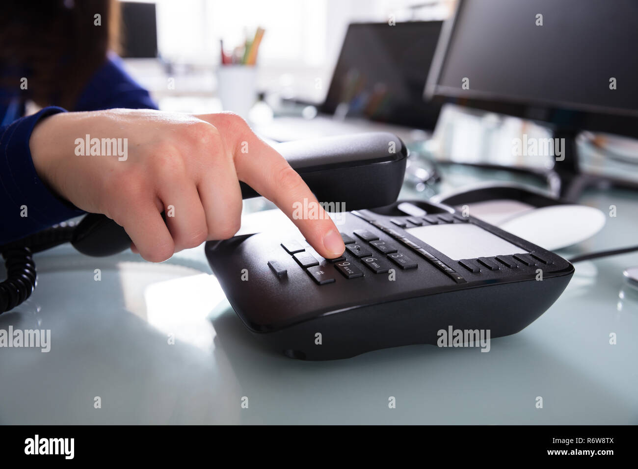 Number of workers hi-res stock photography and images - Alamy