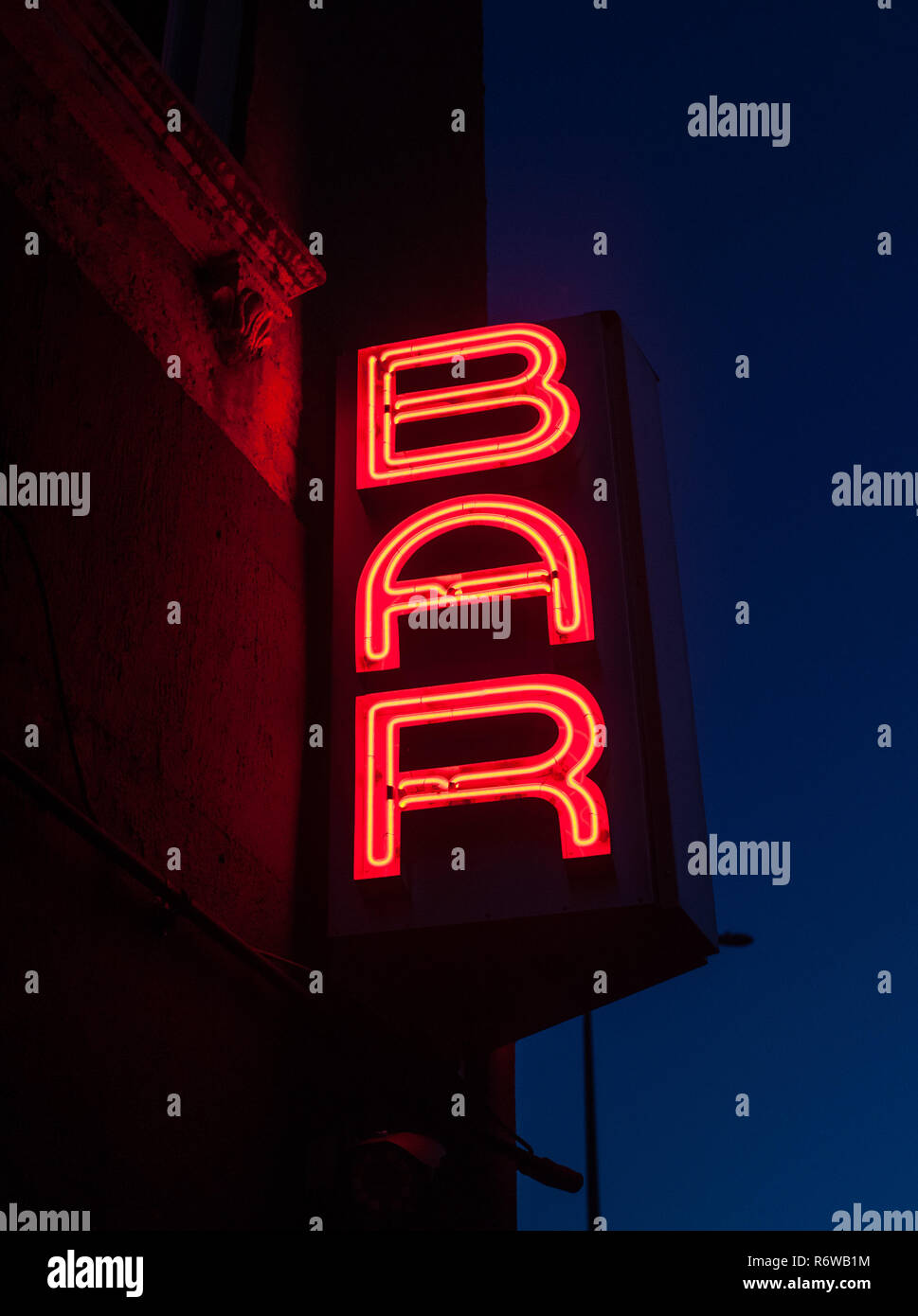 Lit up signage hi-res stock photography and images - Alamy