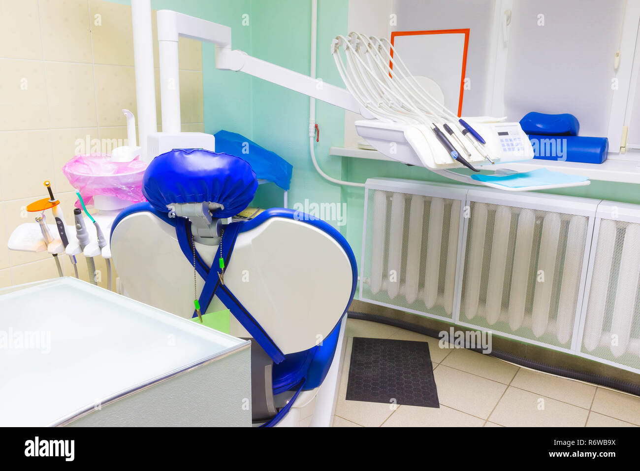 Dentalroom hi-res stock photography and images - Alamy