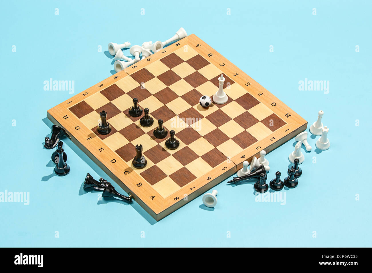 Soccer chess pieces hi-res stock photography and images - Alamy