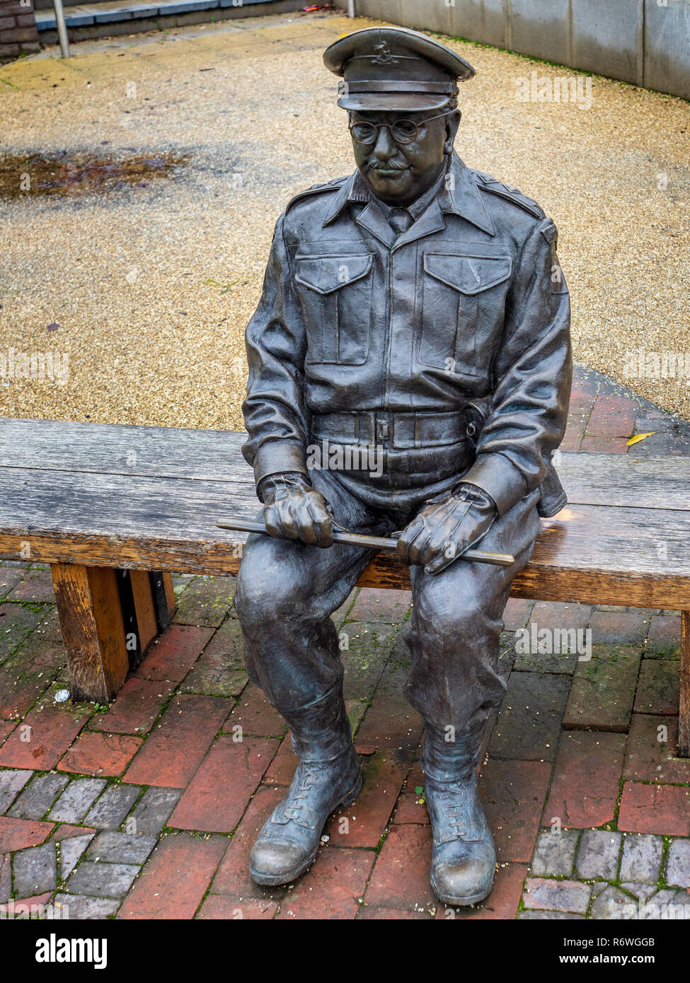 Statue dads army captain mainwaring hi-res stock photography and images ...