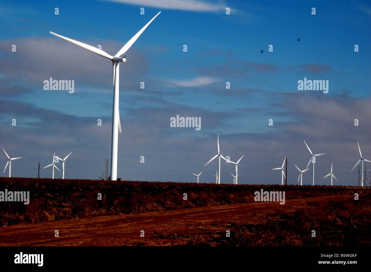 Wind propellar hi-res stock photography and images - Alamy