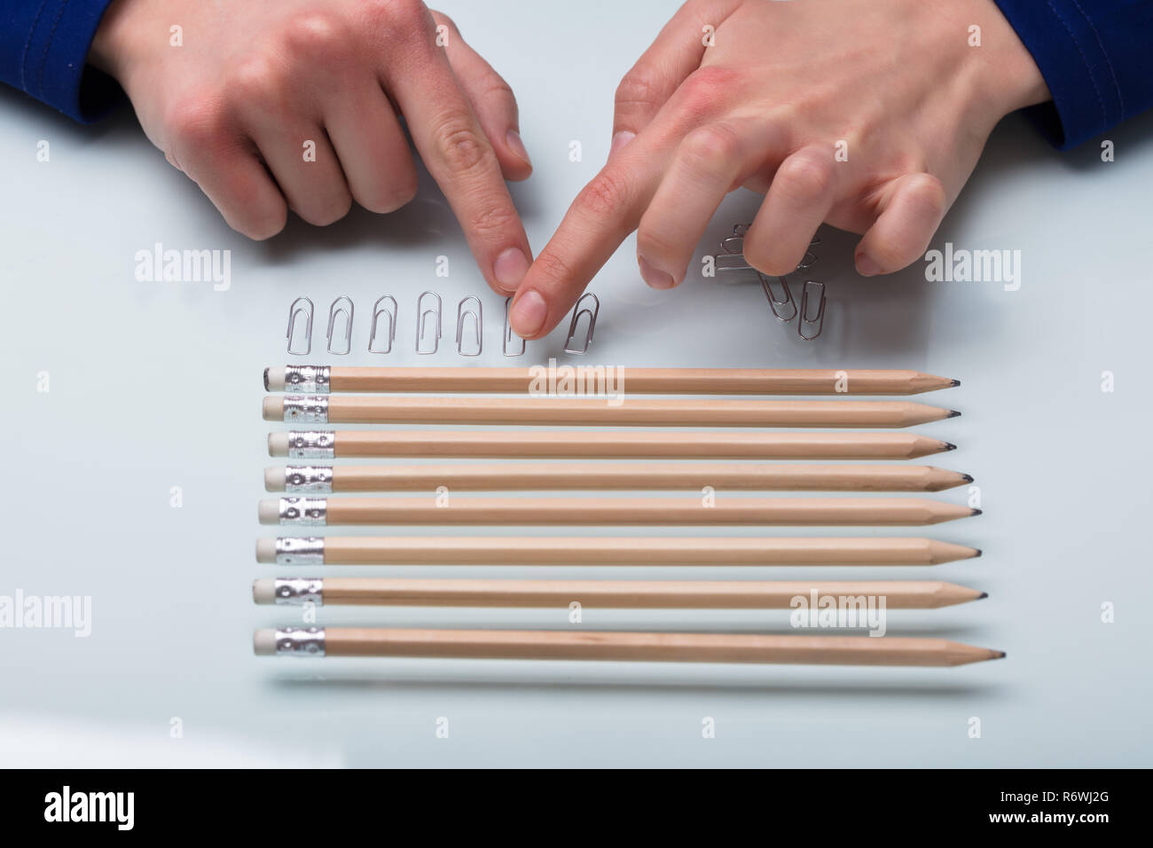 Simple pencil paper clips hi-res stock photography and images - Alamy