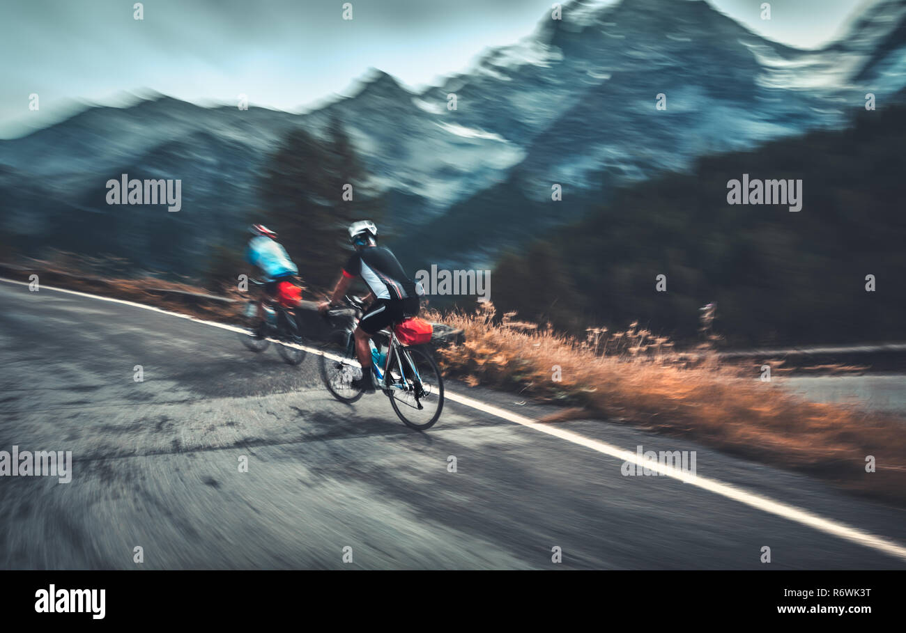 Competition mountains hi-res stock photography and images - Alamy