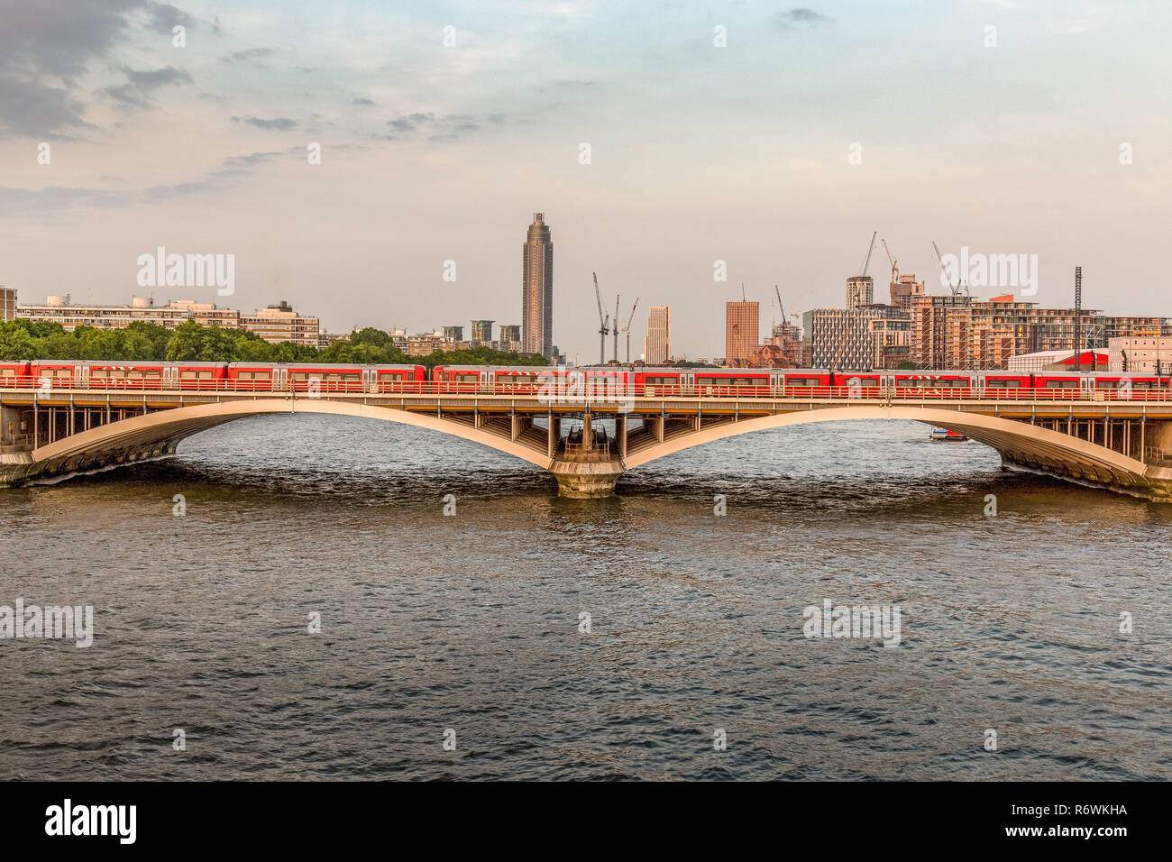Railway bridges in london hi-res stock photography and images - Alamy
