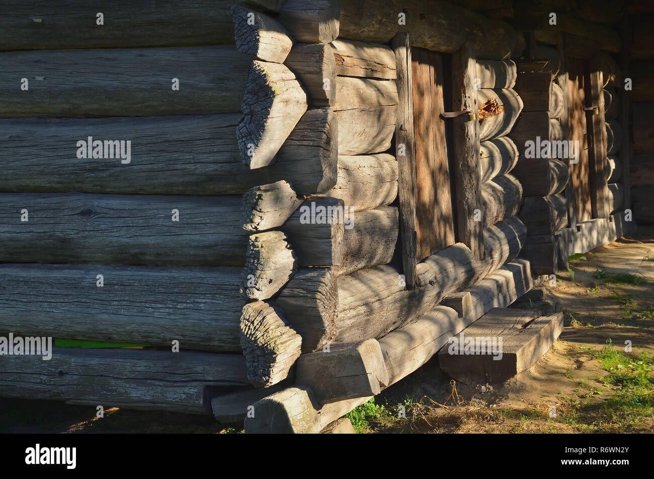 An old house of large wooden logs Stock Photo - Alamy