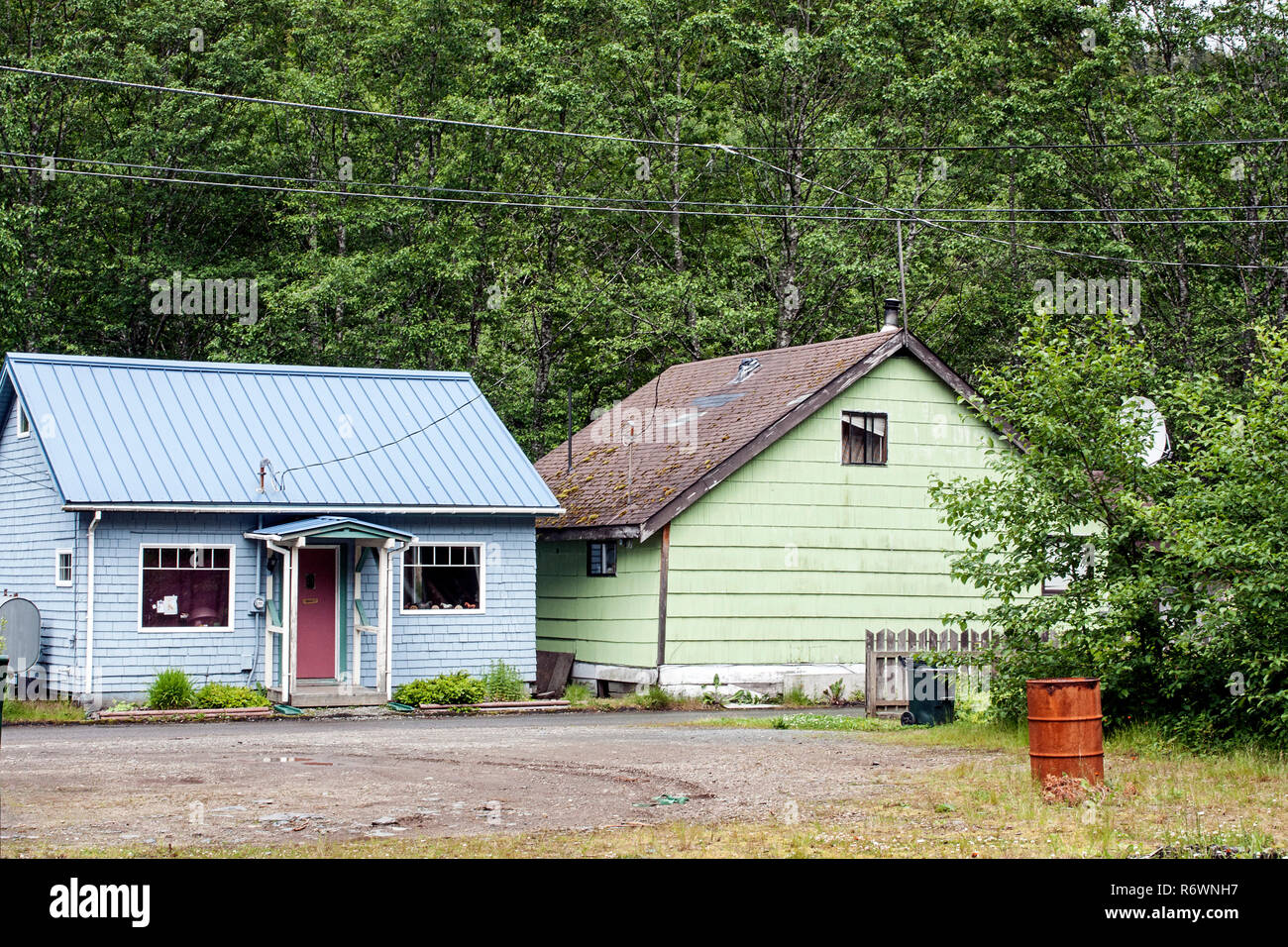 Alaska traditional wooden architecture cottage Stock Photo - Alamy