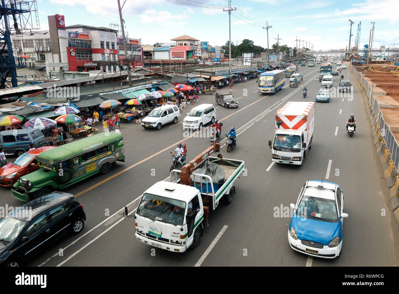 Traffic on Commonwealth Avenue, connecting Quezon City and Manila, The ...
