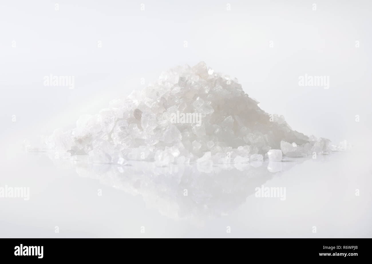 coarse grained salt Stock Photo - Alamy
