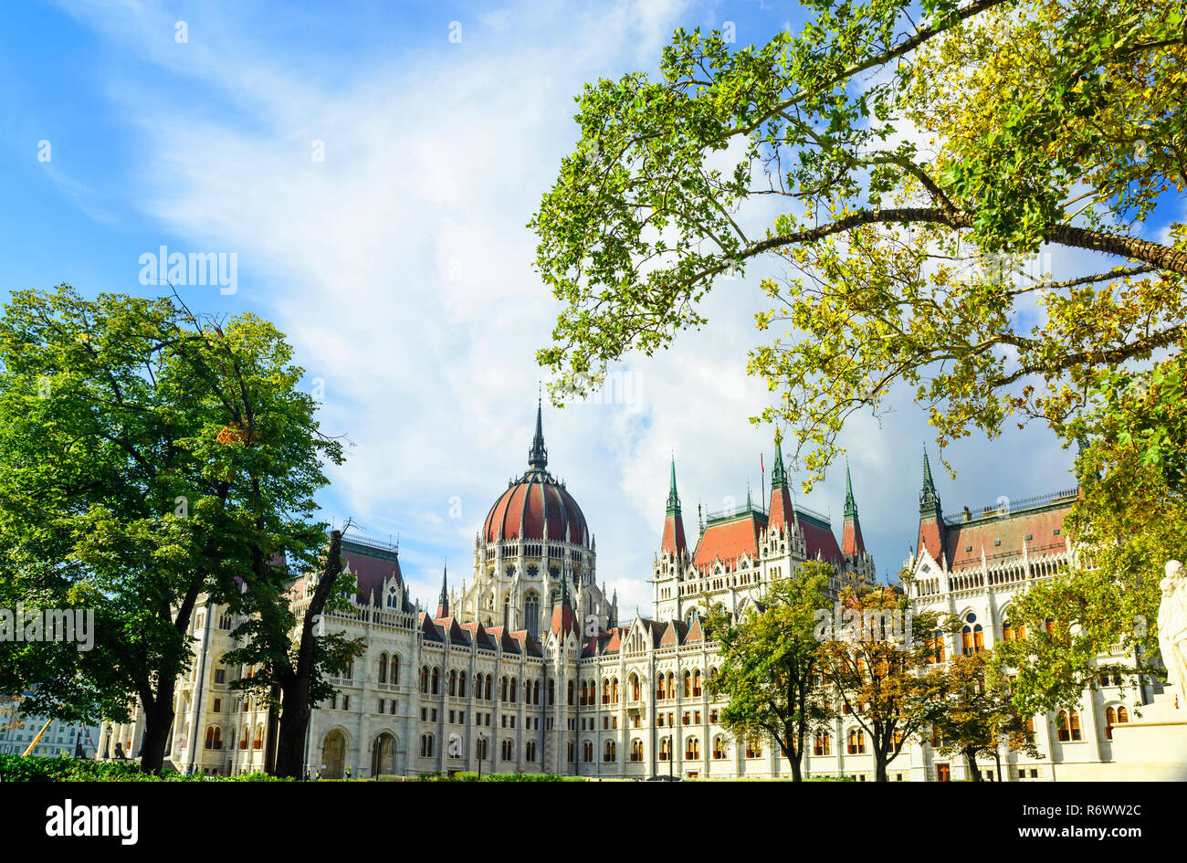 Budapest parliament building hi-res stock photography and images - Alamy