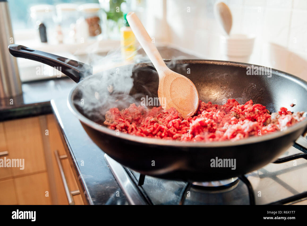 Browning reaction hi-res stock photography and images - Alamy