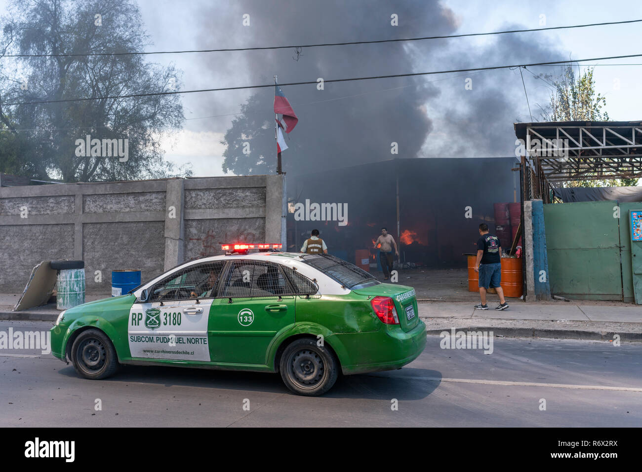 Police and fire fighter hi-res stock photography and images - Alamy