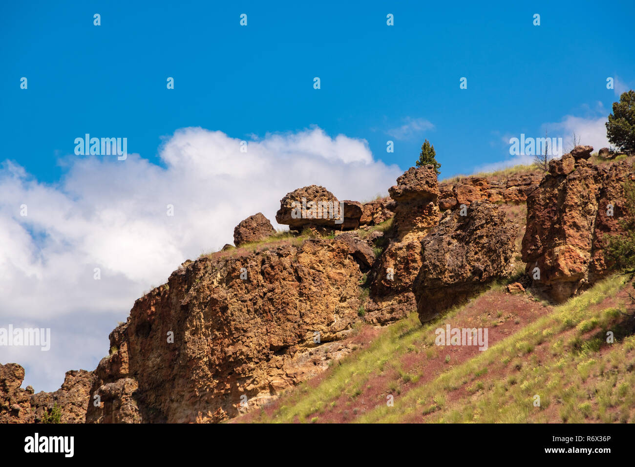 Clarno formation hi-res stock photography and images - Alamy
