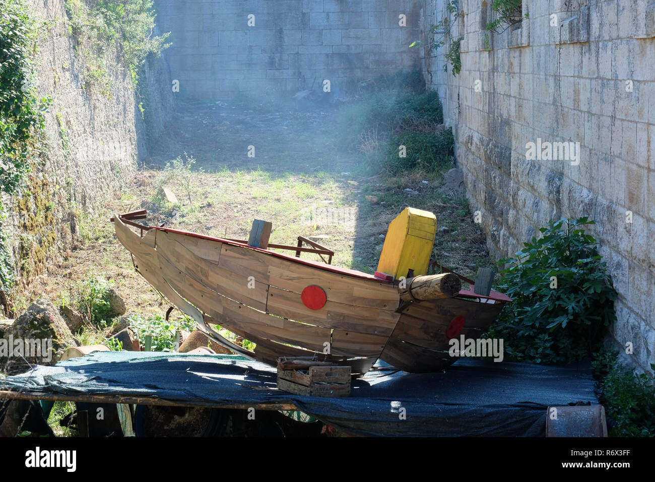 Magic boat hi-res stock photography and images - Alamy