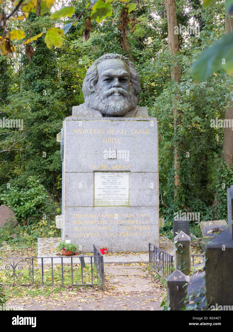 Headstone Highgate Cemetery High Resolution Stock Photography and ...