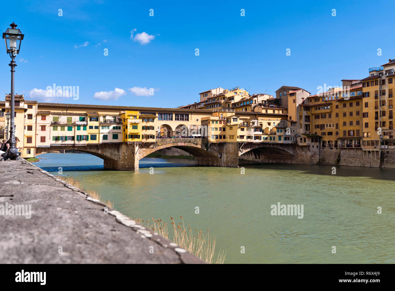 Horizontal view of the Ponte Vecchio in Florence, Italy Stock Photo - Alamy