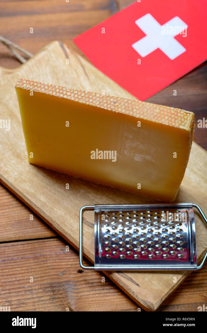 Le gruyere hi-res stock photography and images - Alamy