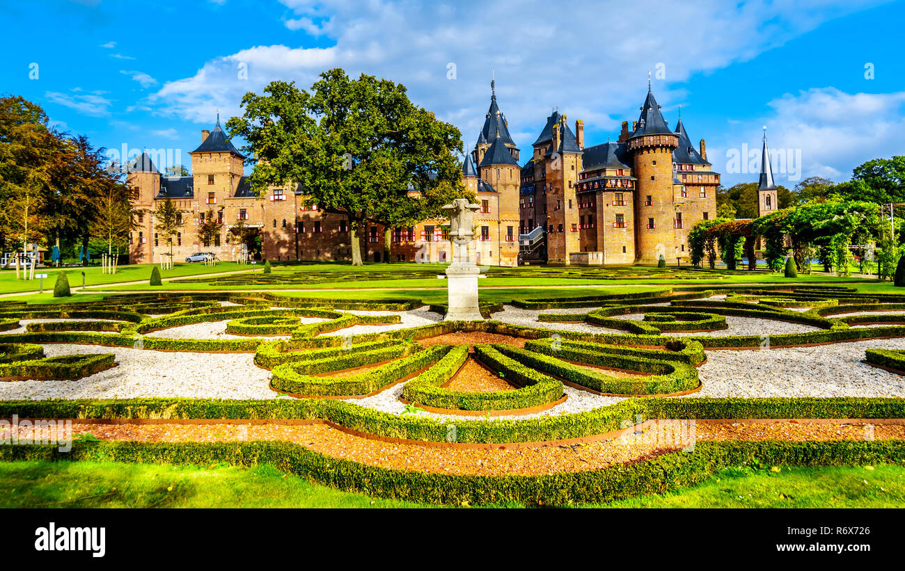 Magnificent Castle De Haar surrounded by beautiful manicured Gardens. A ...