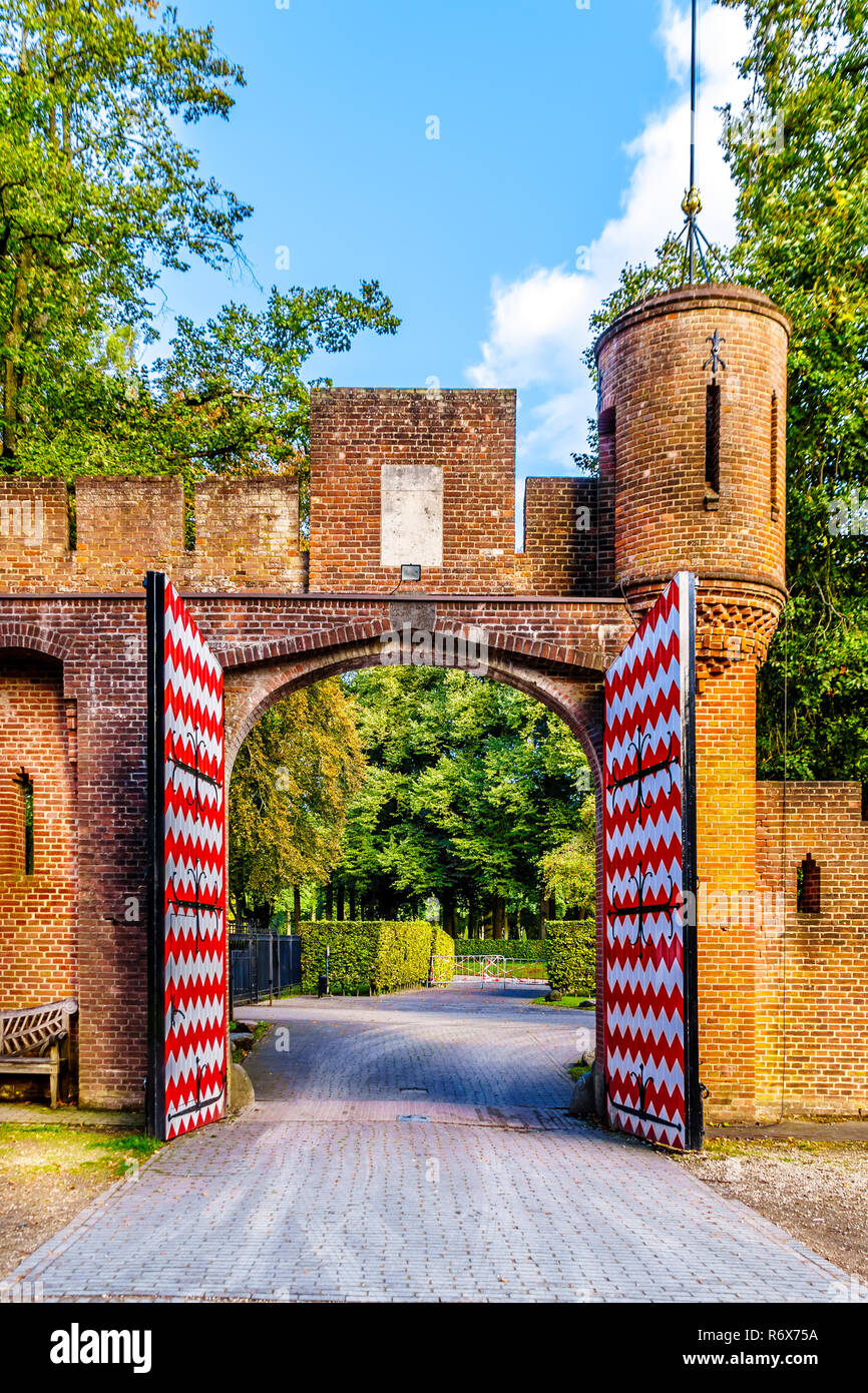 Beautiful Brick Entrance Gates at the famous Castle De Haar, a 14th ...