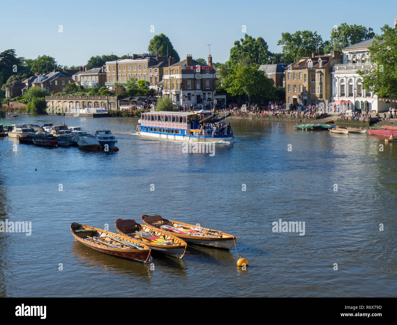 Richmond surrey hi-res stock photography and images - Alamy