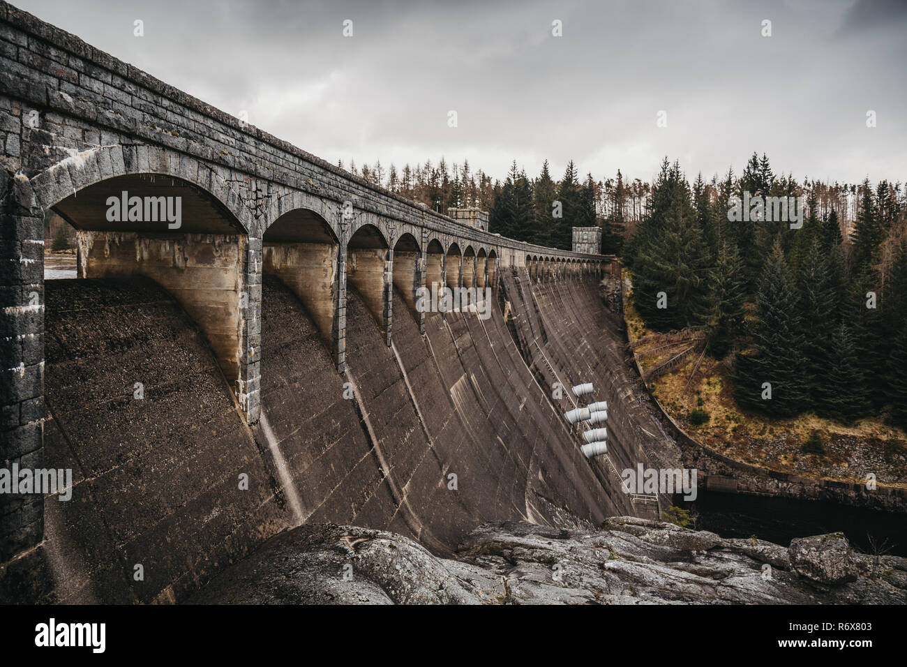 Laggan Dam and Roy bridge on River Spean in Scottish Highlands ...