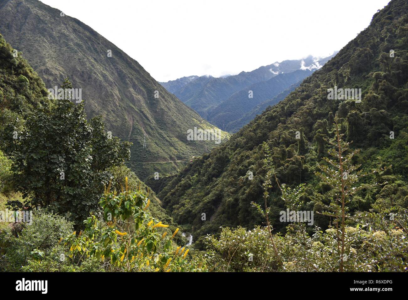 Andean mountain scenery along the Salkantay trek to Machu Picchu, Peru ...