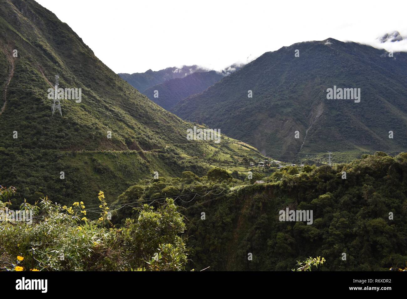Andean mountain scenery along the Salkantay trek to Machu Picchu, Peru ...