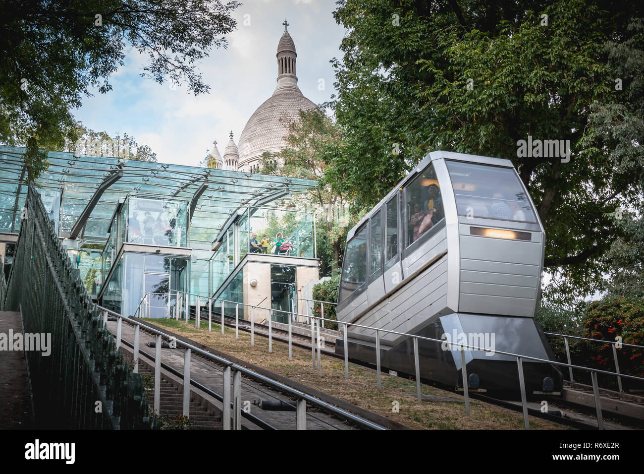 Montmartre funicular sacre coeur basilica hi-res stock photography and ...