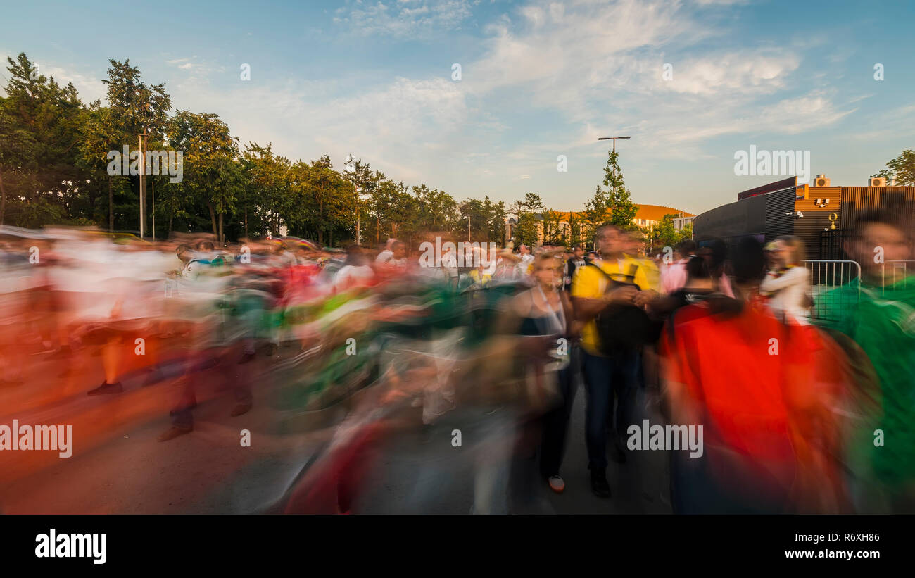Drunk football fan hi-res stock photography and images - Alamy