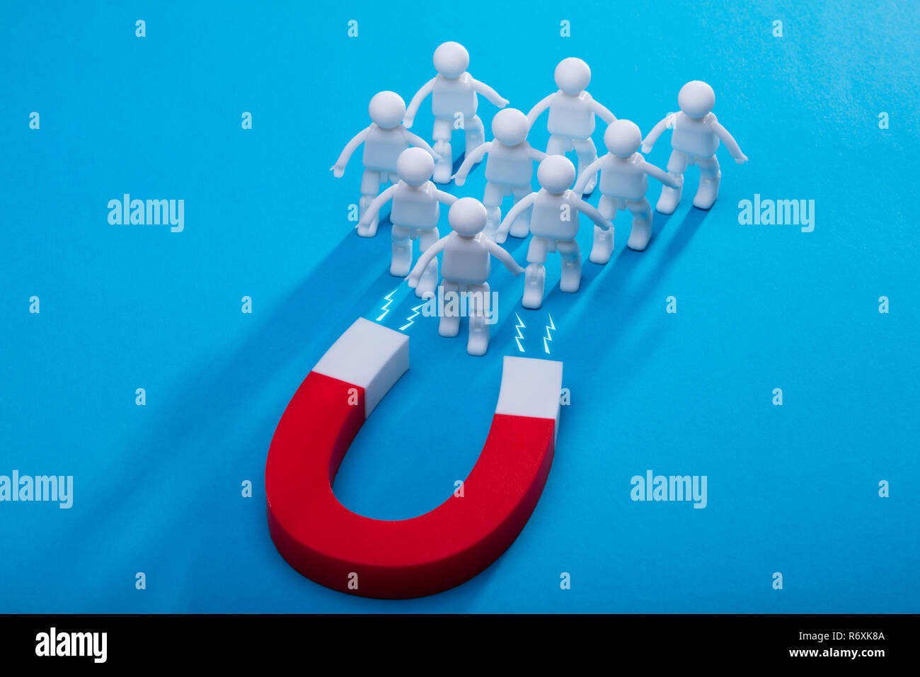 Attraction magnet hi-res stock photography and images - Alamy