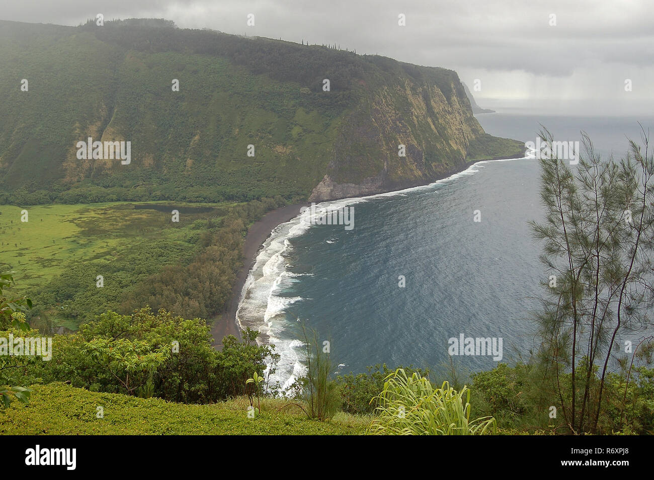 Waipio bay hi-res stock photography and images - Alamy