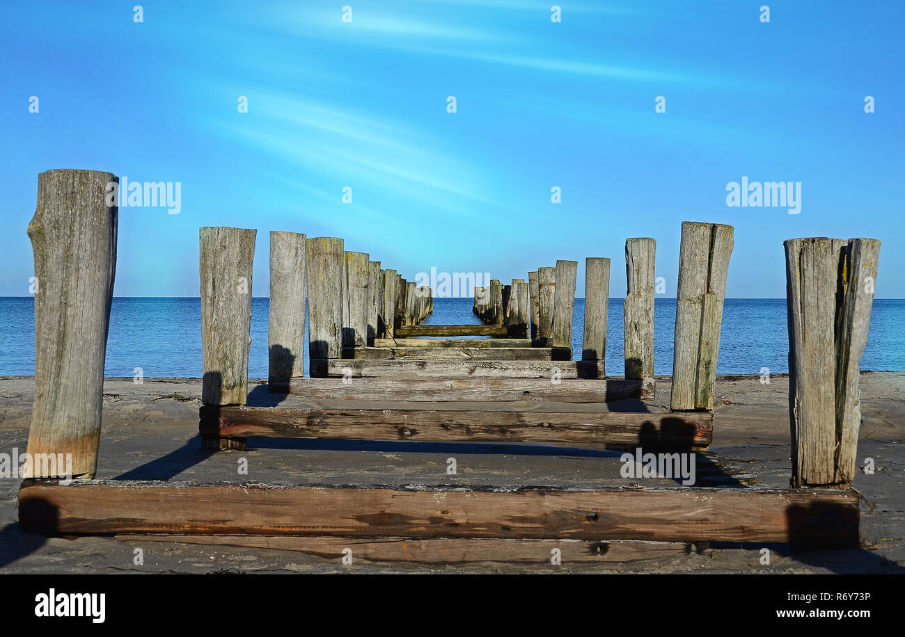 old boat dock Stock Photo - Alamy