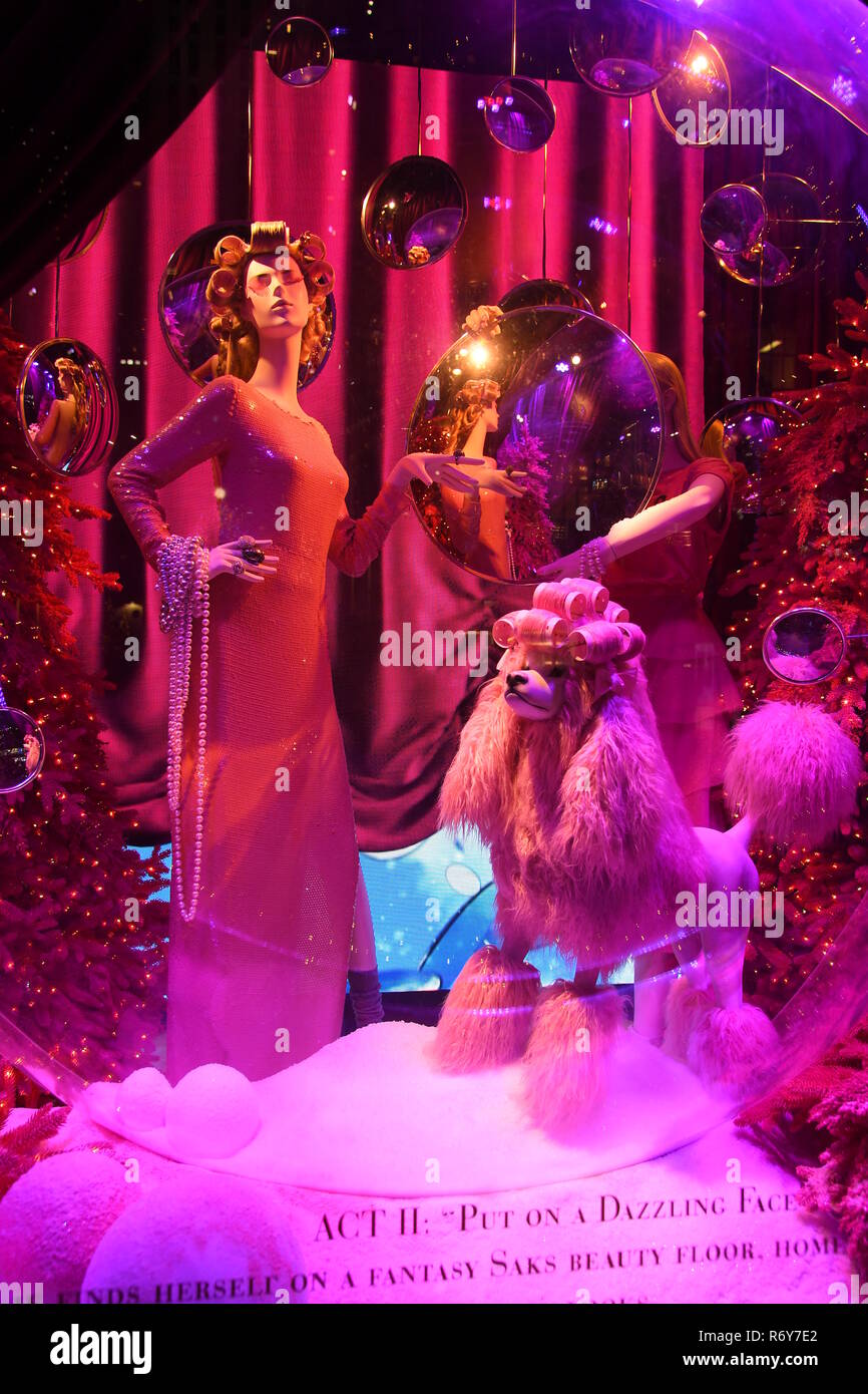 Animated window displays hi-res stock photography and images - Alamy