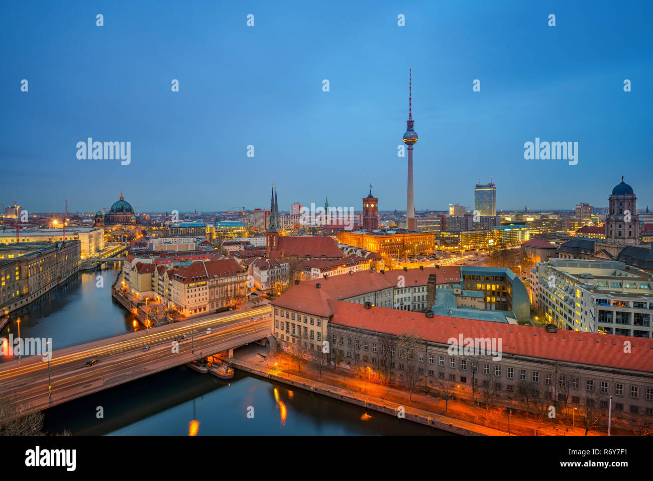 Aerial view of berlin cathedral at dusk hi-res stock photography and ...