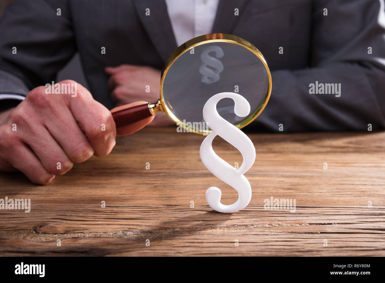 Close-up Of White Paragraph Symbol Stock Photo - Alamy