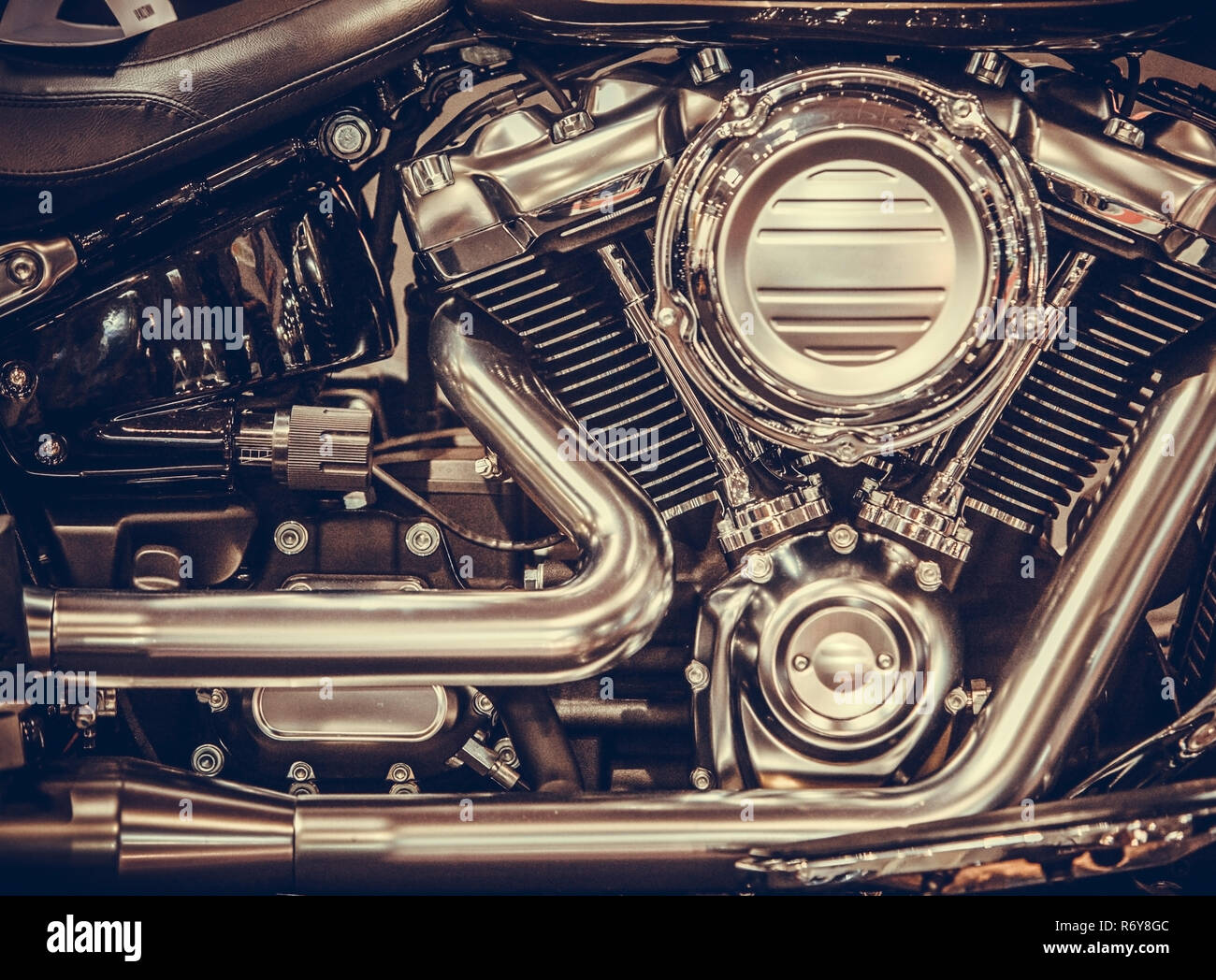V twin engine hi-res stock photography and images - Alamy