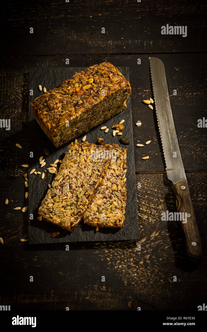 whole & pure oat bread,wholemeal bread with oat wholegrain flakes,soy ...