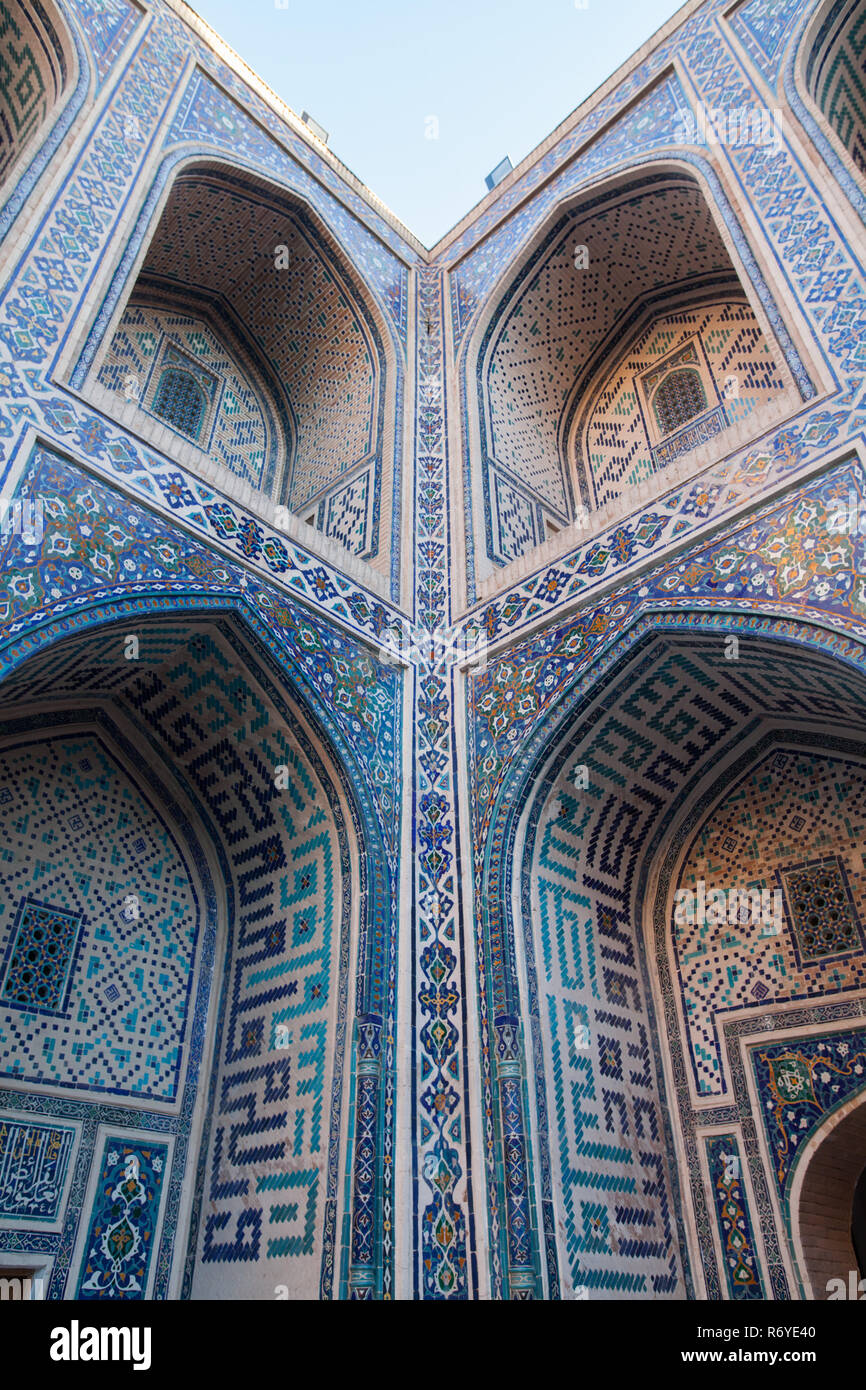 Madrasa facade in Uzbekistan Stock Photo - Alamy