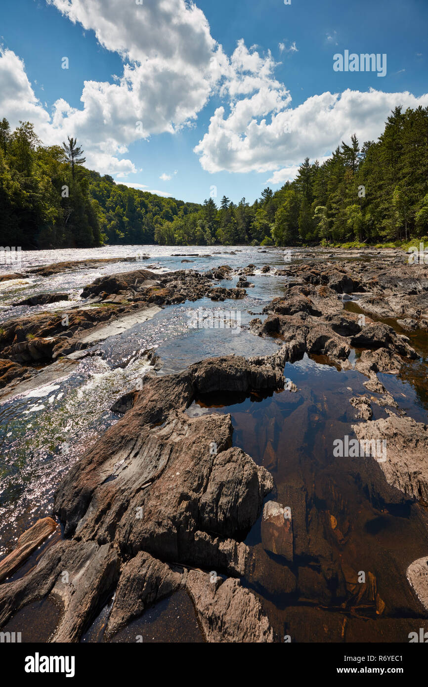 The Menominee River in Piers Gorge on the border of Michigan and ...