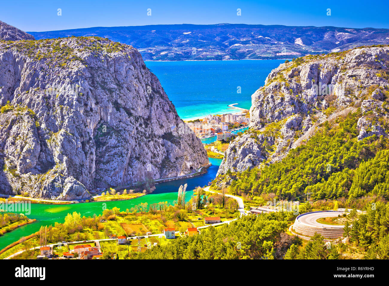 Cetina river canyon panorama hi-res stock photography and images - Alamy
