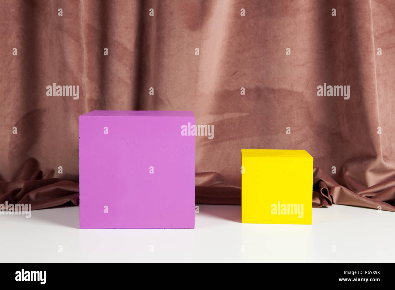 Duo cube hi-res stock photography and images - Alamy