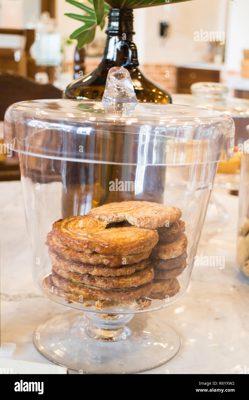 Glass containers supermarket hi-res stock photography and images - Alamy