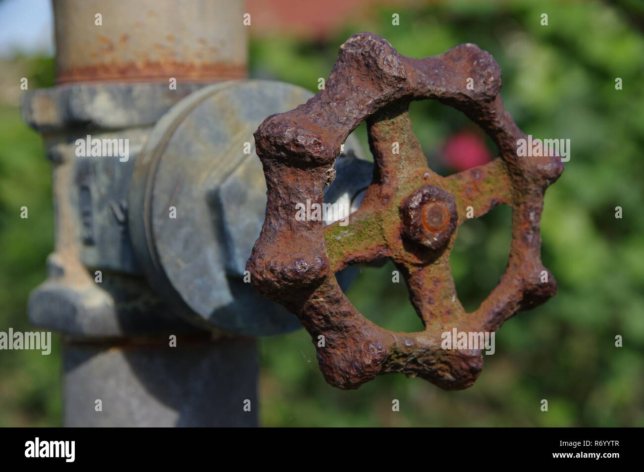 Valve handwheel hi-res stock photography and images - Alamy