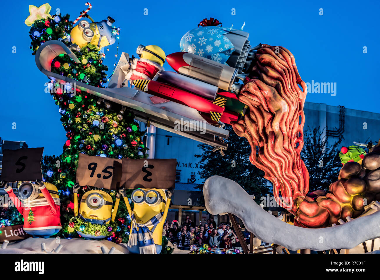 Minions christmas hi-res stock photography and images - Alamy