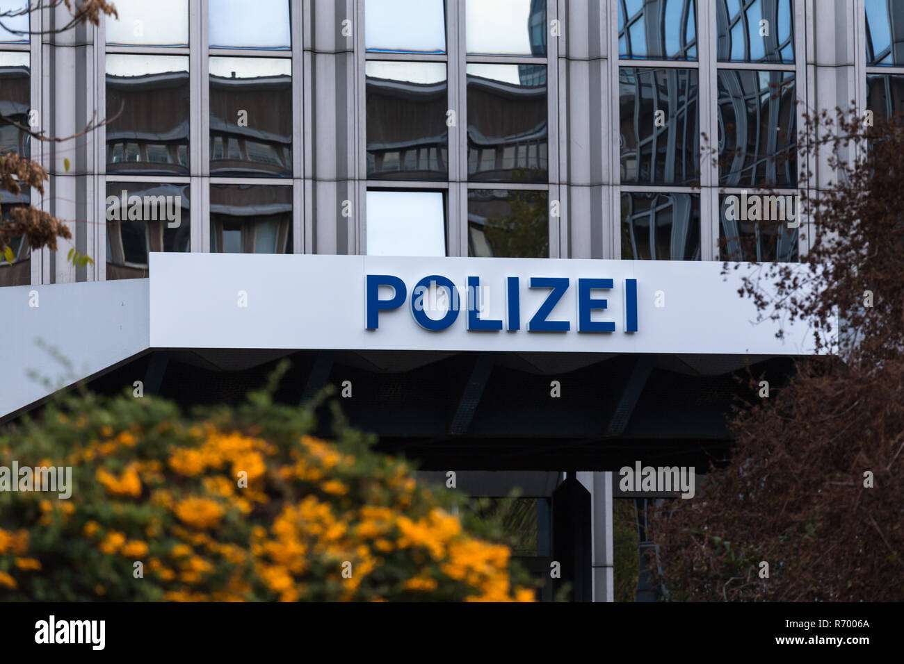 Polizei sign hi-res stock photography and images - Alamy