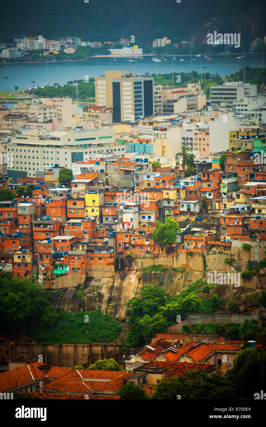 Brazilian slum in Rio de Janeiro Stock Photo - Alamy