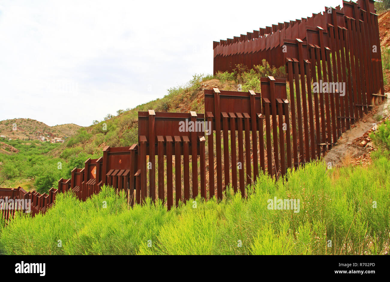 Border Fence Separating the US from Mexico Near Nogales, Arizona Stock ...