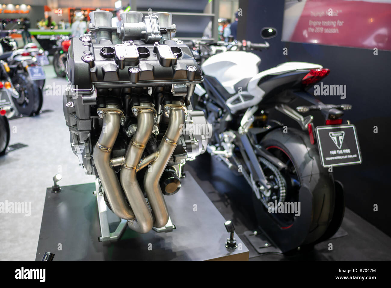 Mechanic shop bangkok thailand hi-res stock photography and images - Alamy