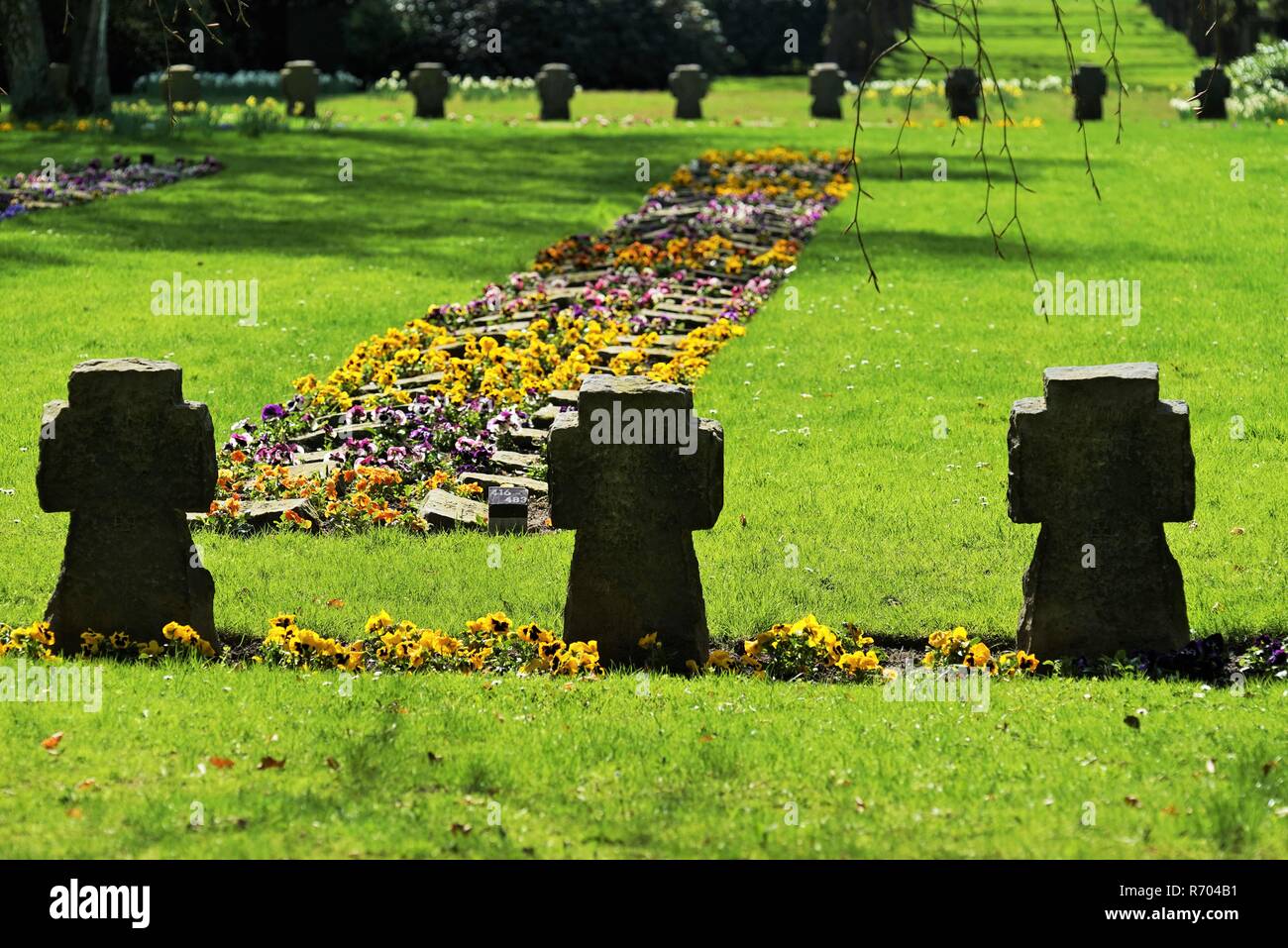 graves in a cemetery in germany Stock Photo - Alamy